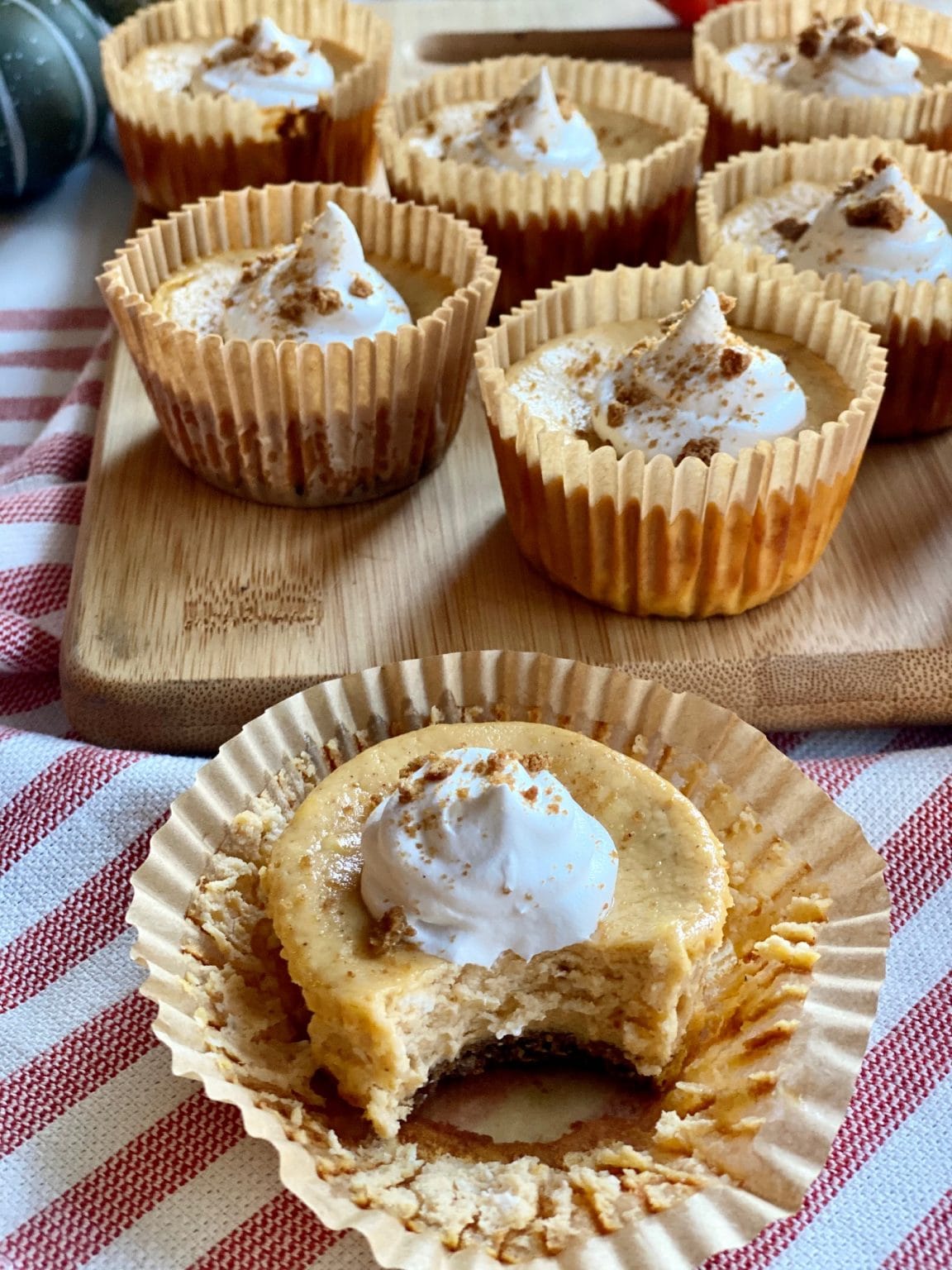 Healthy Mini Pumpkin Cheesecakes - Food By The Gram