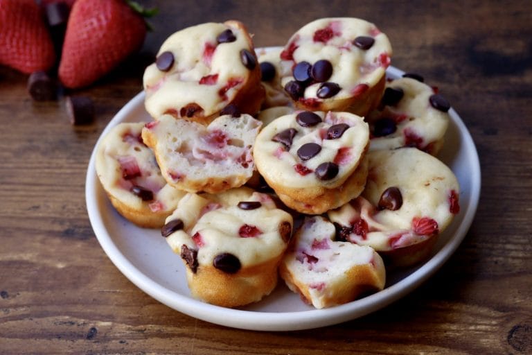 Chocolate Strawberry Pancake Poppers - Food By The Gram