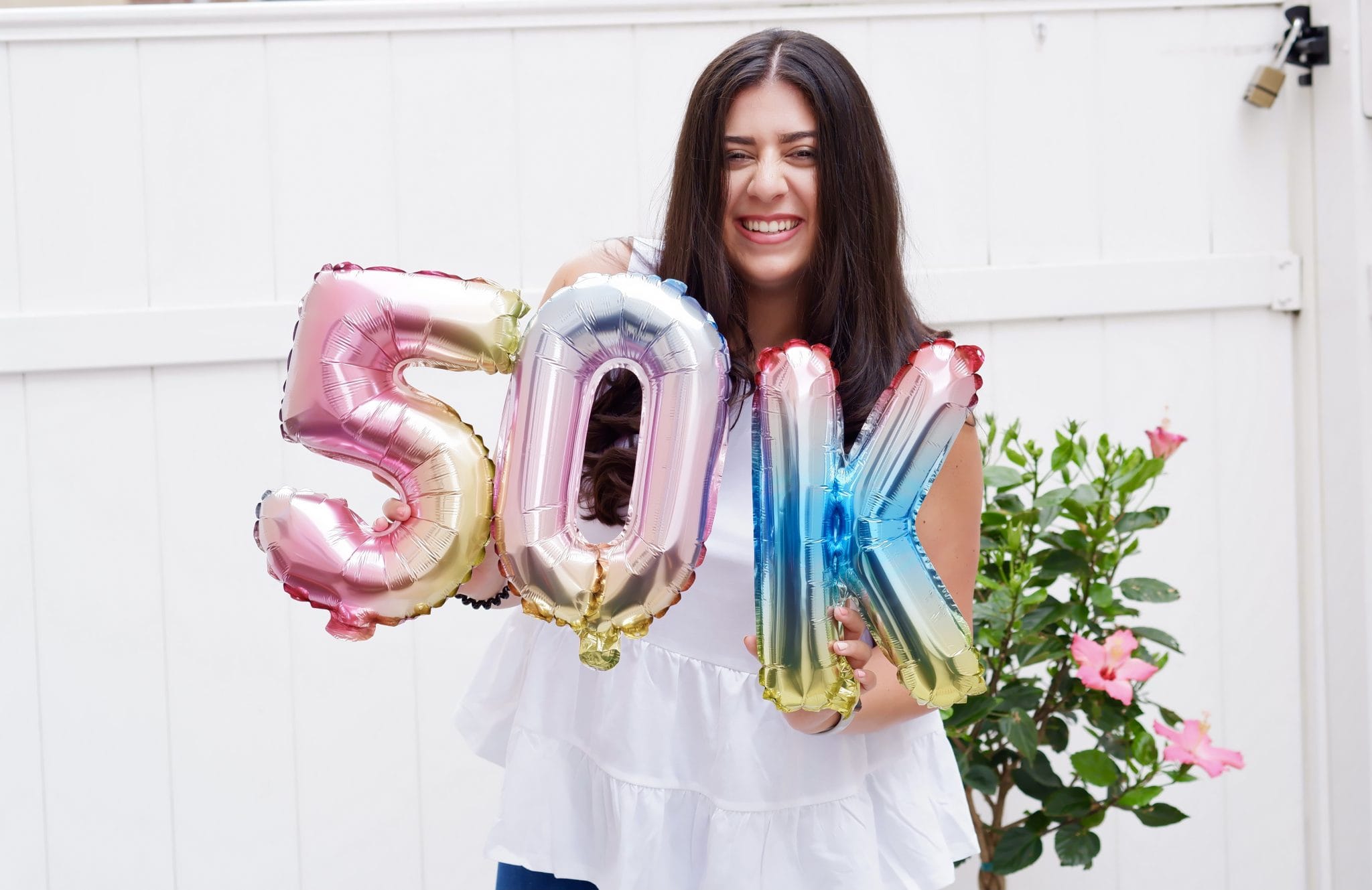 Confetti Explosion Cake - Food By The Gram
