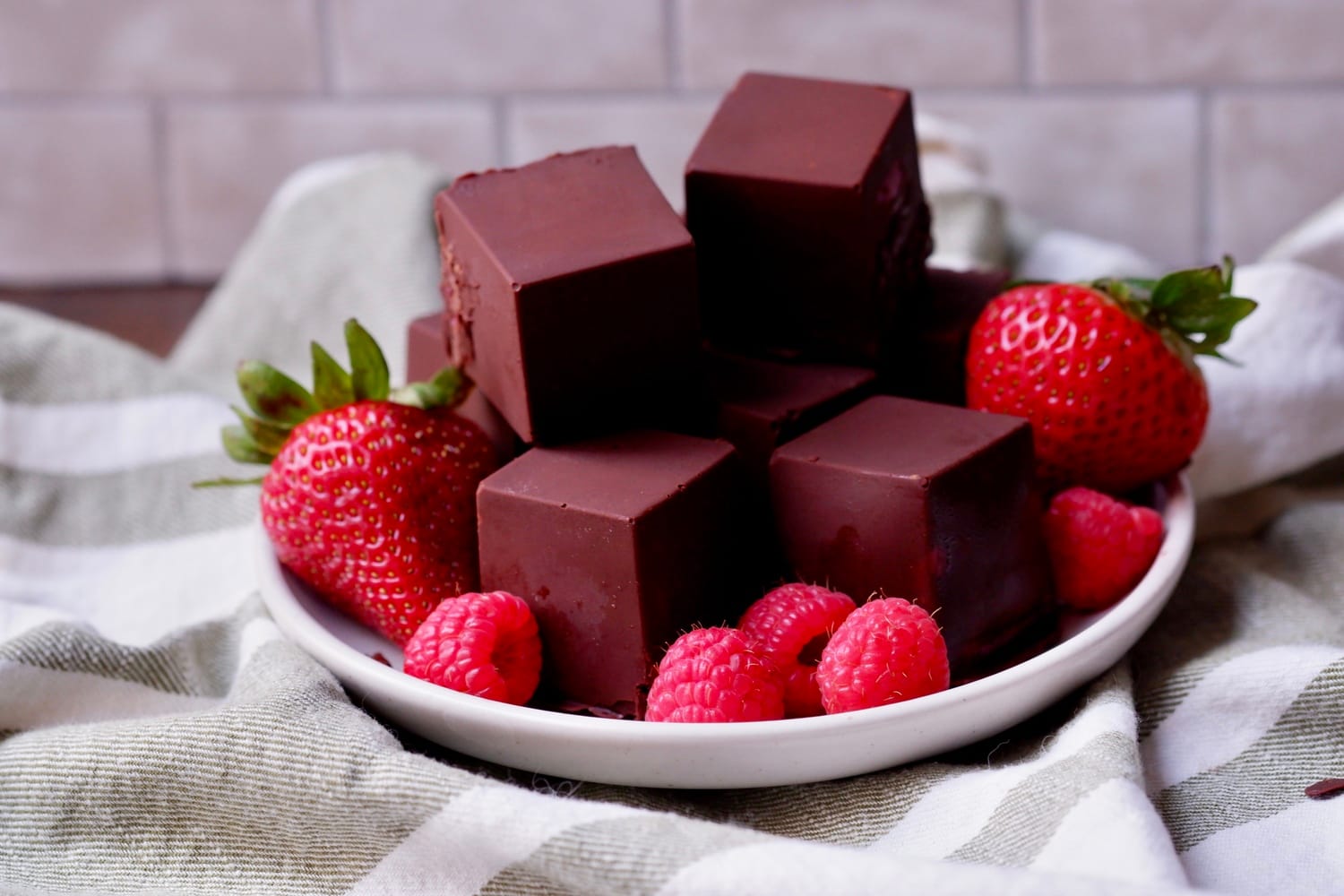 Healthy Berry Ice Cream Bites - Food By The Gram